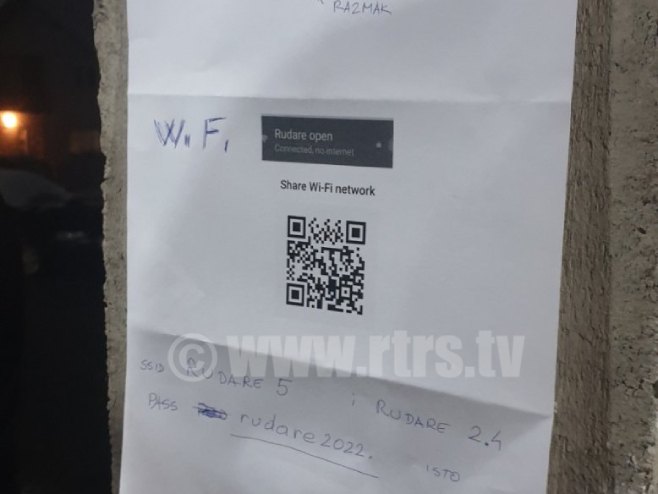 Srbi na barikadi u Rudaru još jednu noć (FOTO/VIDEO)