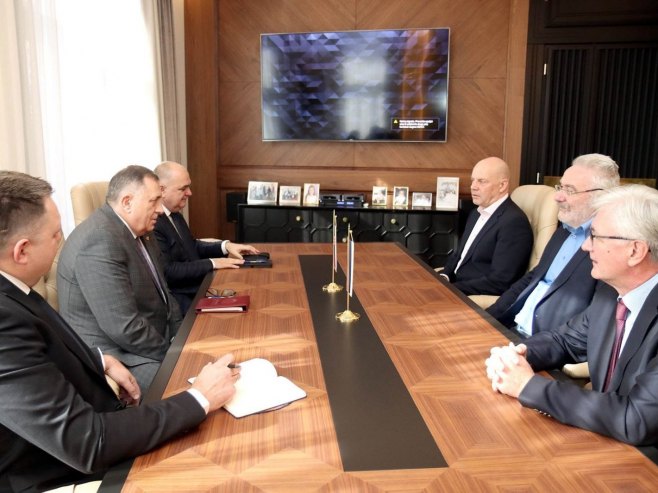 Додик са Несторовићем Лукићем и Павићем Конференција за новинаре на РТРС