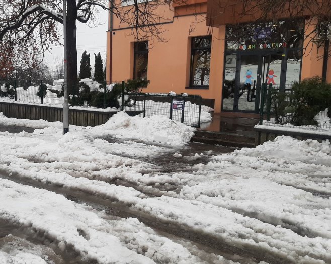 U Banjaluci i dalje kolaps zbog snijega; Prolazi blokirani, a neke ...